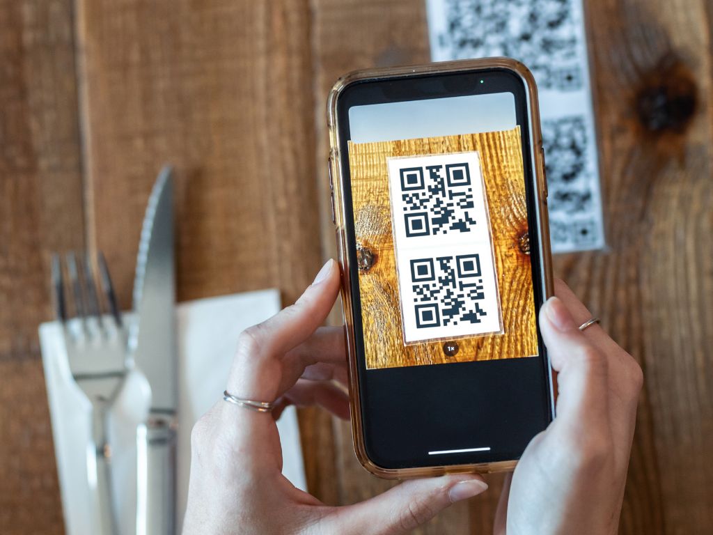 Intelligent menus: how to personalize your suggestions based on customer data